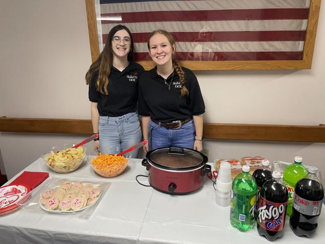 SPECIAL VISITORS | Multimedia | dailycourier.com