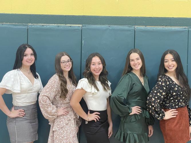 Geibel to crown 2022 homecoming queen Friday | News | dailycourier.com