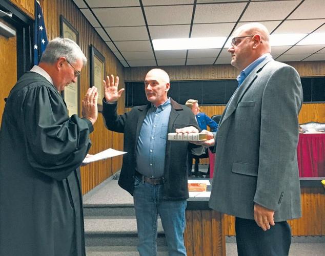 City officials sworn into office | Front-page | dailycourier.com