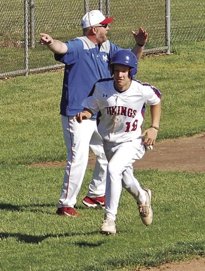 VIkings vanquish Raiders | Sports | dailycourier.com