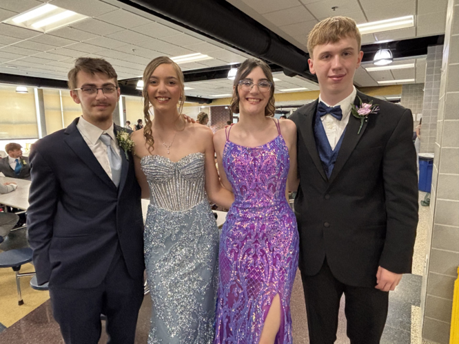 Connellsville, Southmoreland students enjoy weekend proms | Multimedia ...