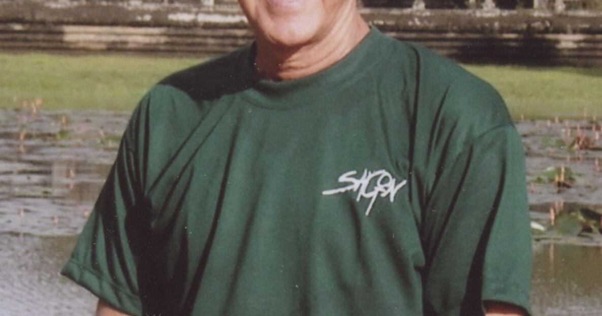Robert V. Stanek | Obituaries | dailycourier.com