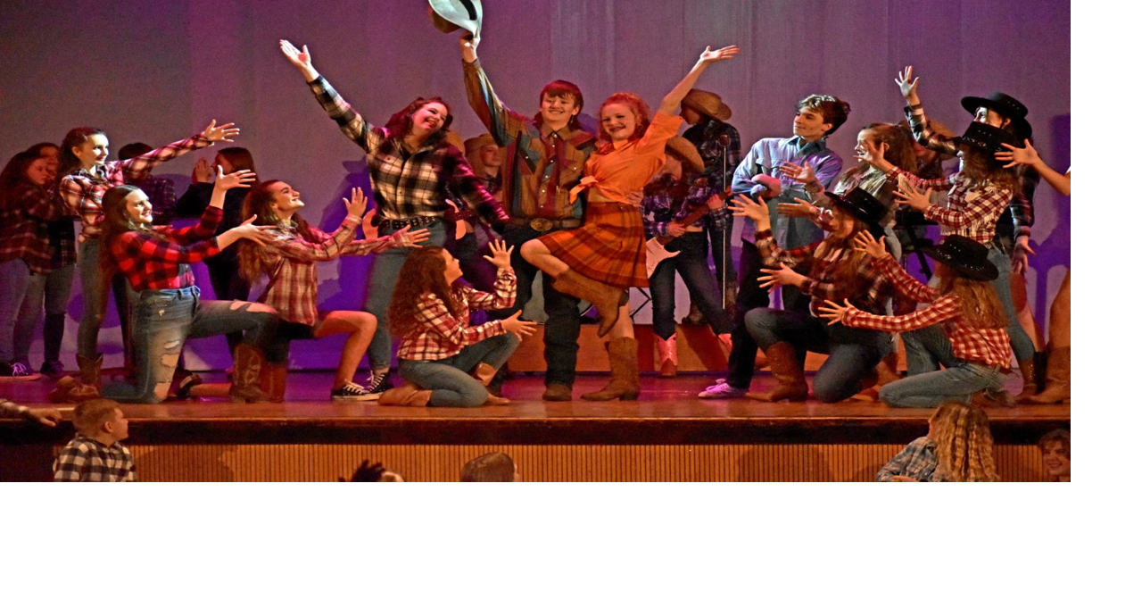 ‘Footloose Jr.’ takes the stage | Multimedia | dailycourier.com