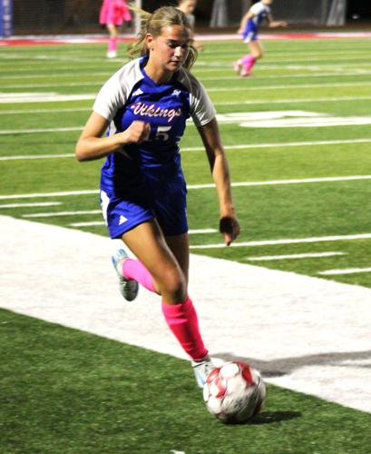 Gesinski scores natural hat trick in 4-0 win | Sports | dailycourier.com