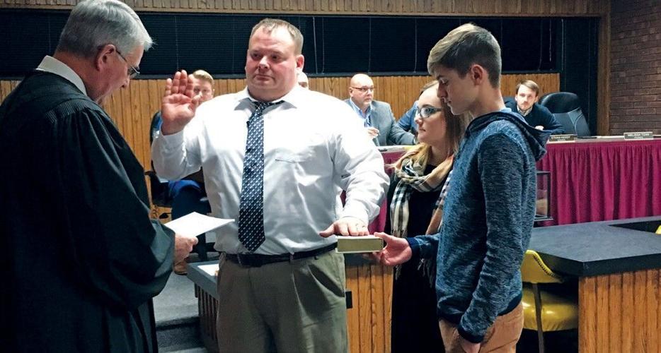 City officials sworn into office | Front-page | dailycourier.com