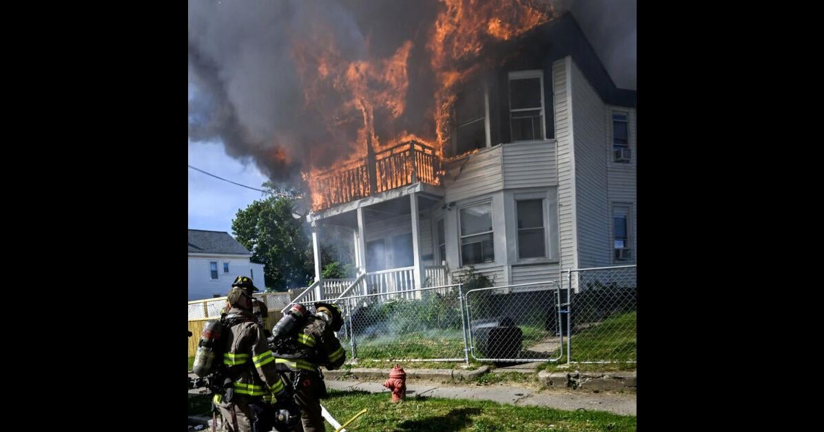Schenectady building fire displaces 11 people | Fire | dailygazette.com