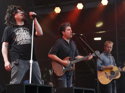 Counting Crows’ frontman branching out | Ticket | dailygazette.com