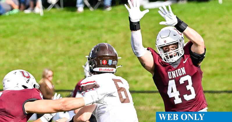 Union College football takes on St. Lawrence – Images (6 photos ...