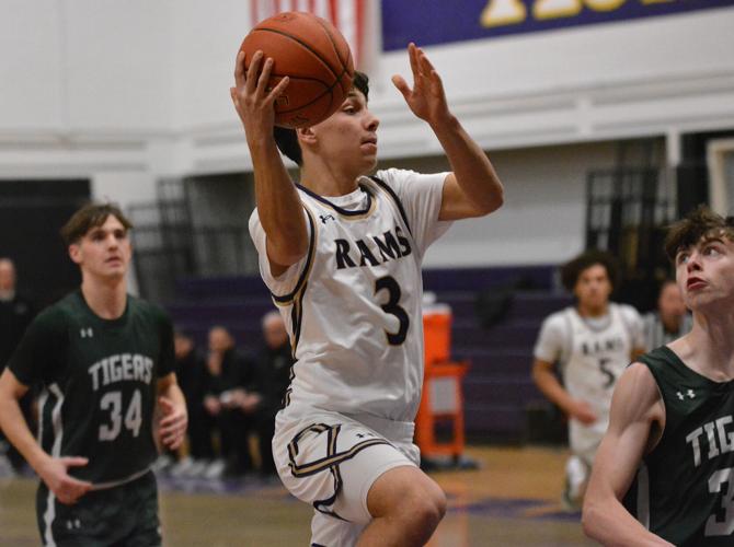 Amsterdam boys' basketball vs. Hudson Falls in 10 photos | Amsterdam ...