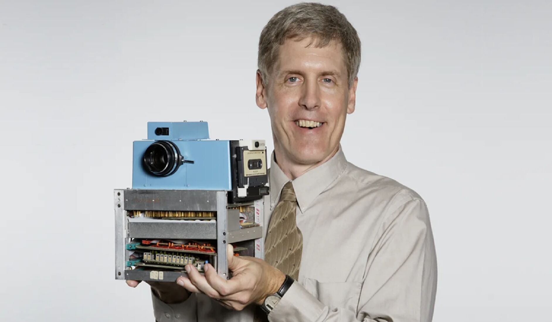 Inventor of first portable digital camera to speak at Union | History ...