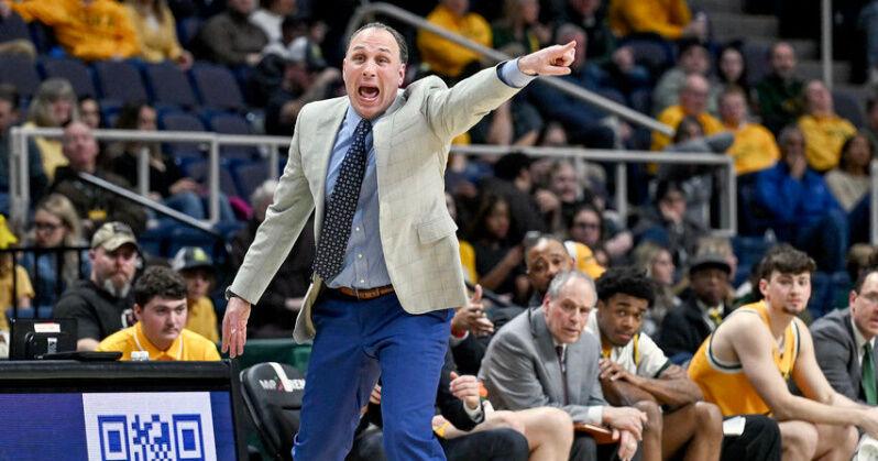Siena men's basketball: As Saints' fortunes continue to plummet, D ...