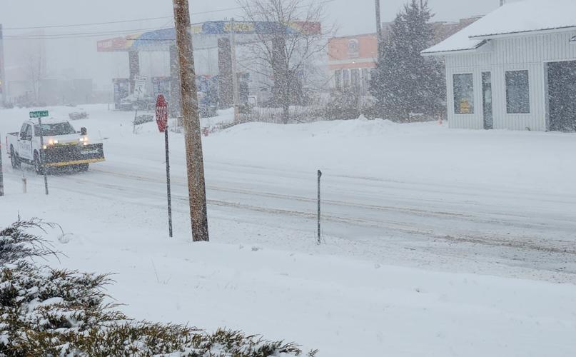 Storm dumps over a foot of snow on Twin Counties | News | dailygazette.com