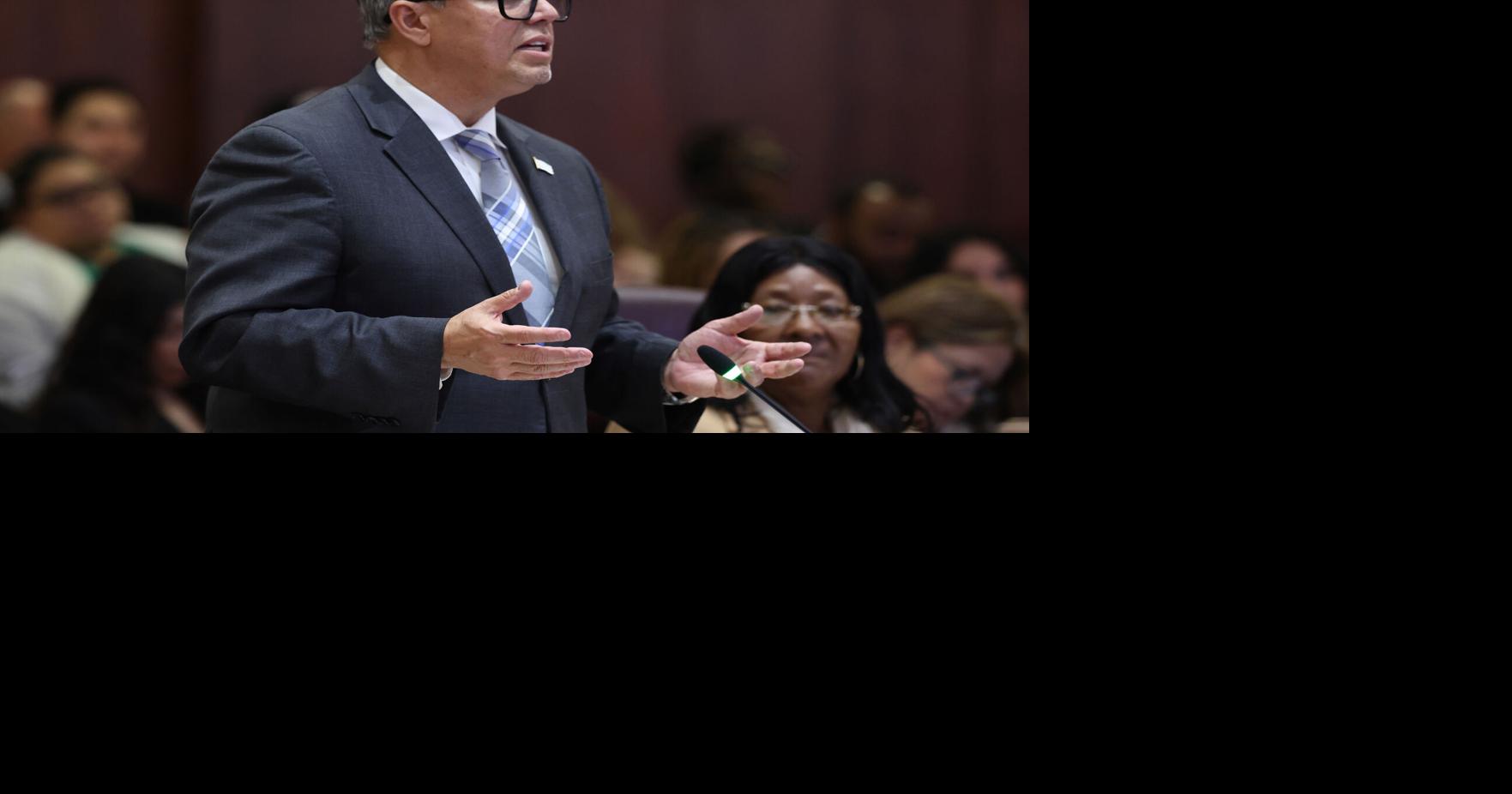 Chicago aldermen push for stiffer penalties on marijuana smoking, sales ...