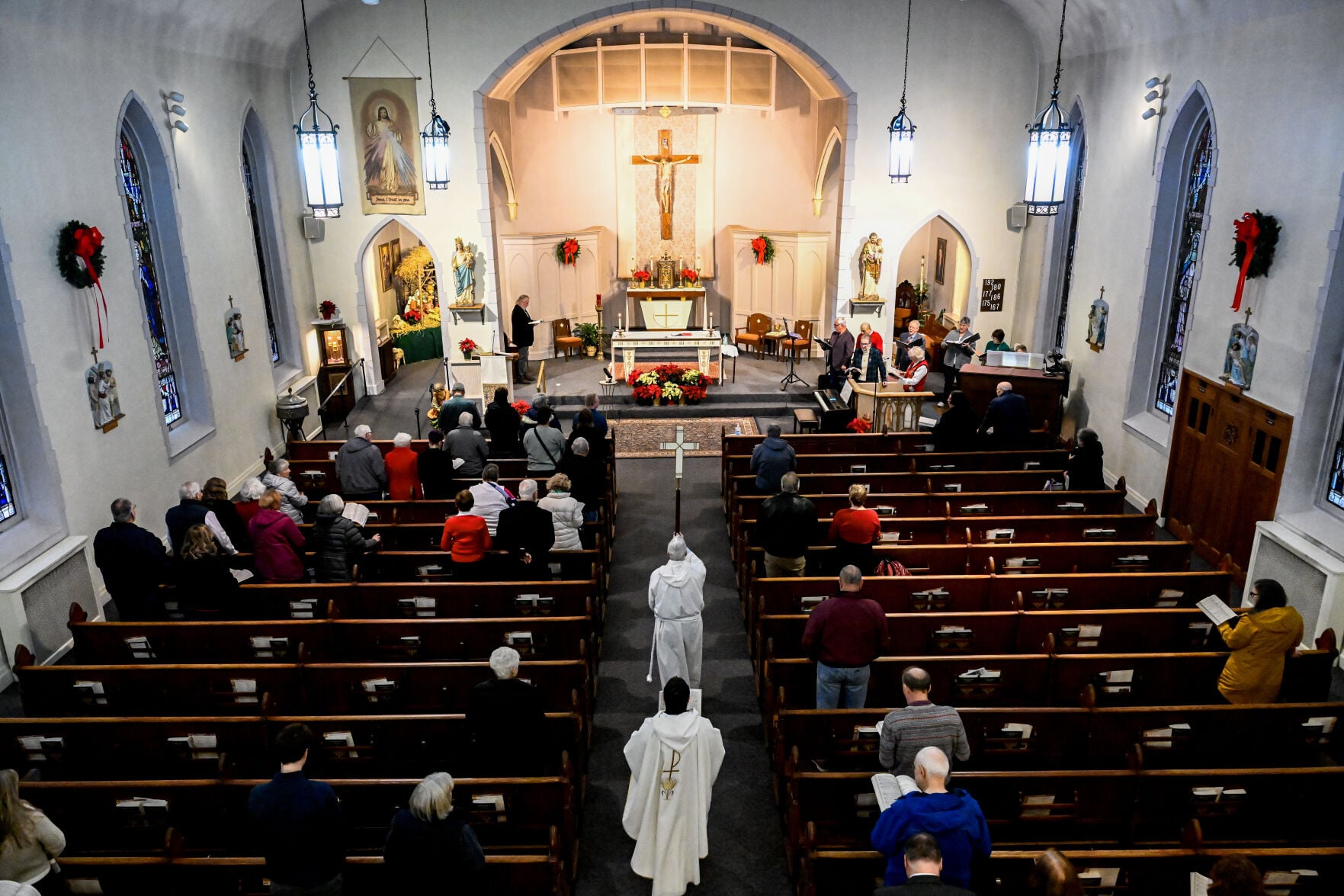 Johnstown Catholic church Christmas Day mass in 2 photos | leaderherald ...