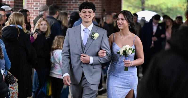 Photos: Burnt Hills-Ballston Lake Prom Walk-In (25) | Education ...