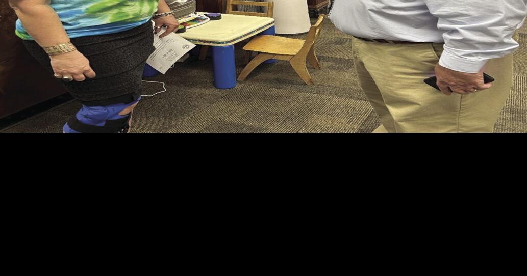 Columbia County Clerk Holly Tanner swears in Kevin Marchetto as ...
