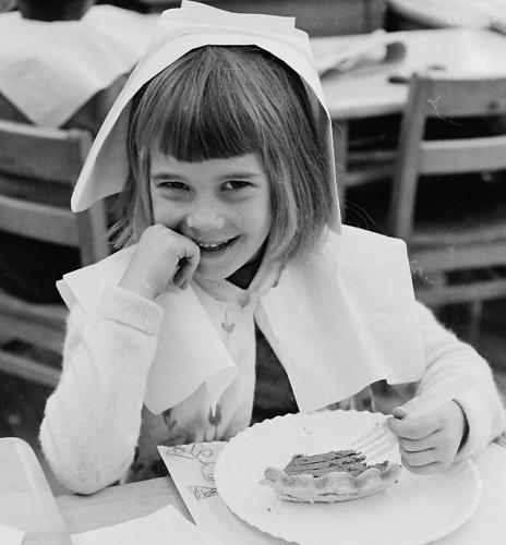 10 classroom Thanksgiving photos from our 1966 scrapbook | History ...
