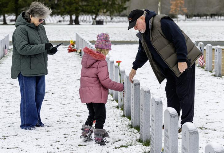 Veterans Day at Saratoga National Cemetery in 12 photos | News ...