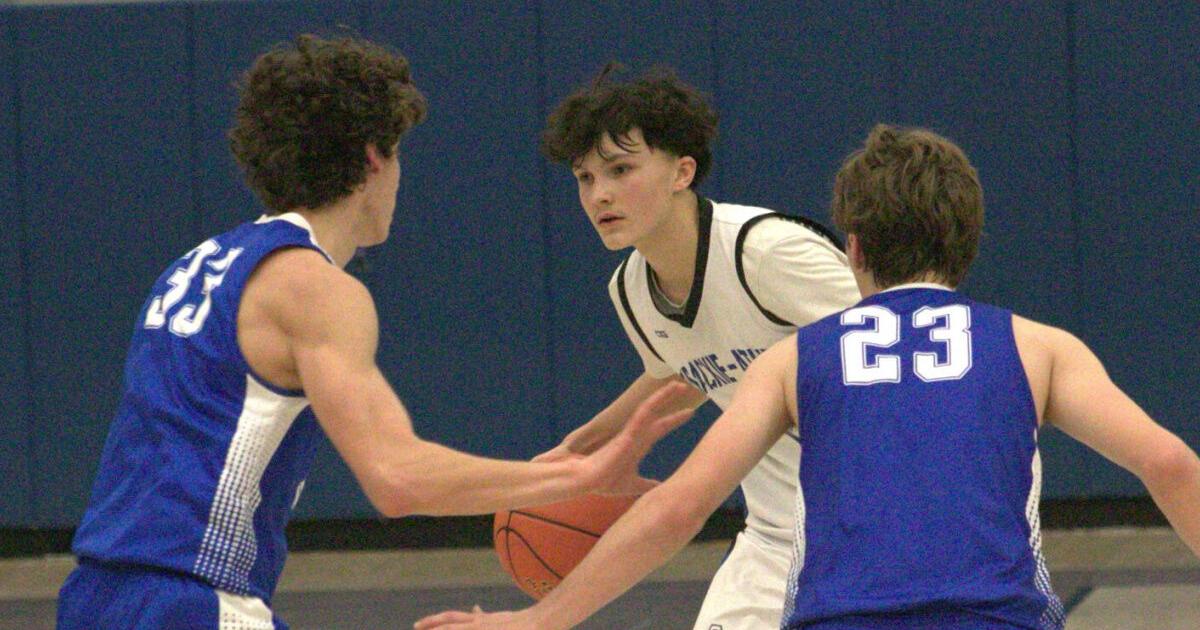 Coxsackie-Athens boys’ basketball opens season with win | High School ...