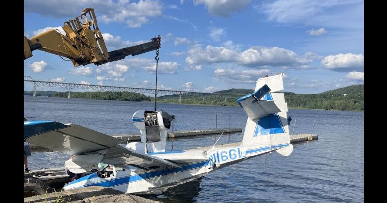 Sea plane damaged on Hudson River landing at Catskill | Hudsonvalley360 ...