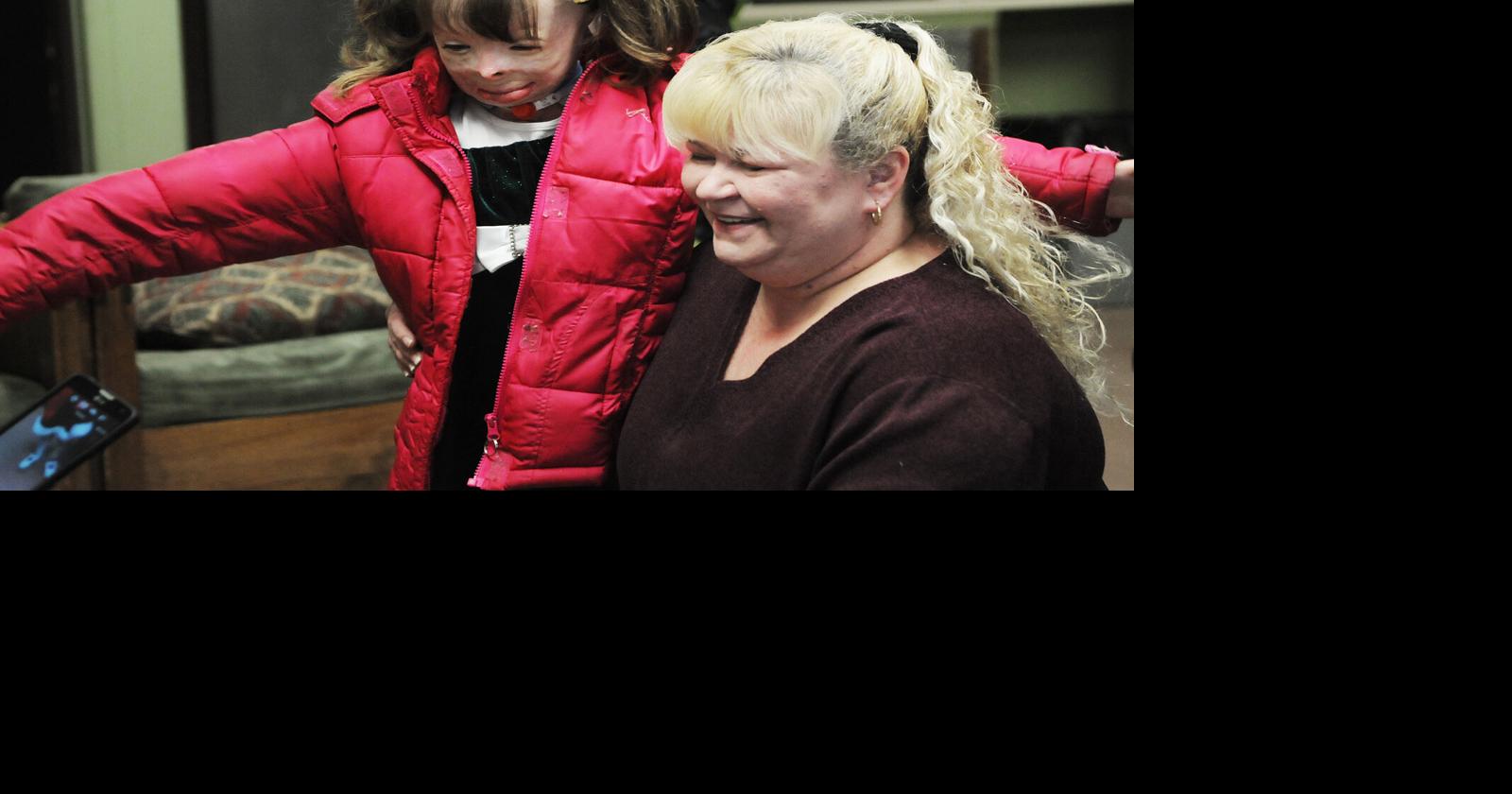 Sa’fyre Terry pays it forward at Schenectady shelter | News ...