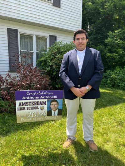 Spinal ailment shapes Amsterdam grad Antonelli's dreams | News ...