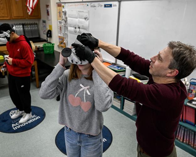 Mater Christi School students use virtual reality, photos | News ...
