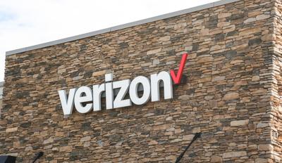 Verizon outage affecting hundreds of thousands | Business ...