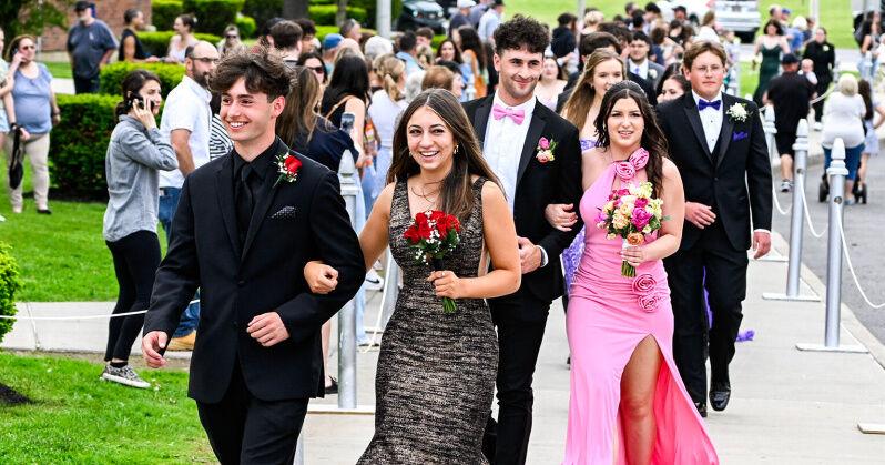 Images: Schalmont prom walk-in (16 photos) | News | dailygazette.com