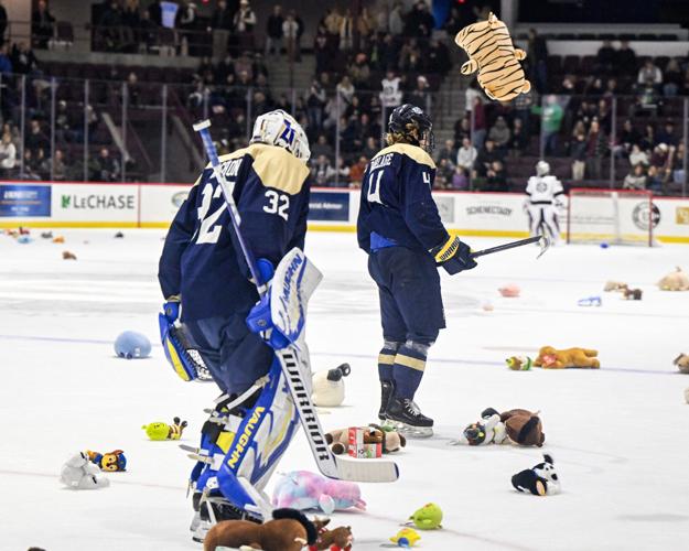 Union College men's hockey vs. Alaska Fairbanks, 10 photos | Union ...