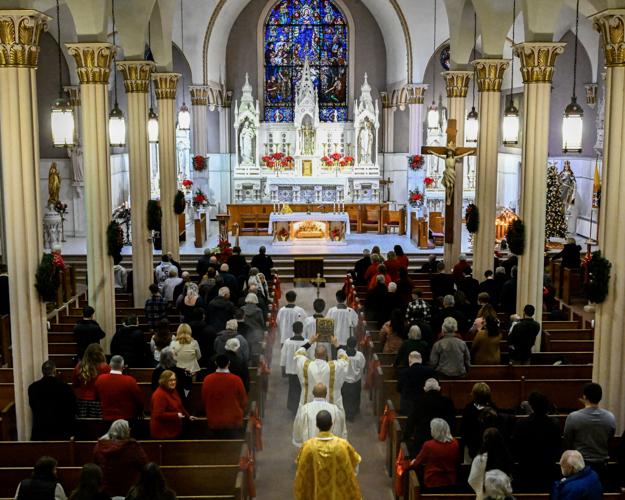 Amsterdam's St. Mary's Church celebrates Christmas Day mass in 6 ...