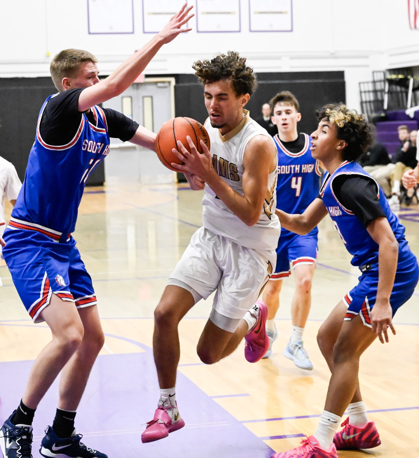 Pressure defense helps Amsterdam boys' basketball in win | High School ...