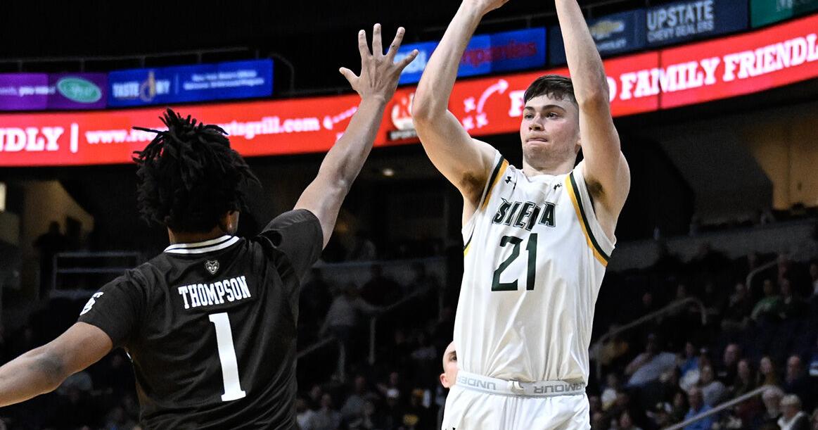 Coyle busts out with 23 as Siena men's basketball handles Manhattan 74 ...