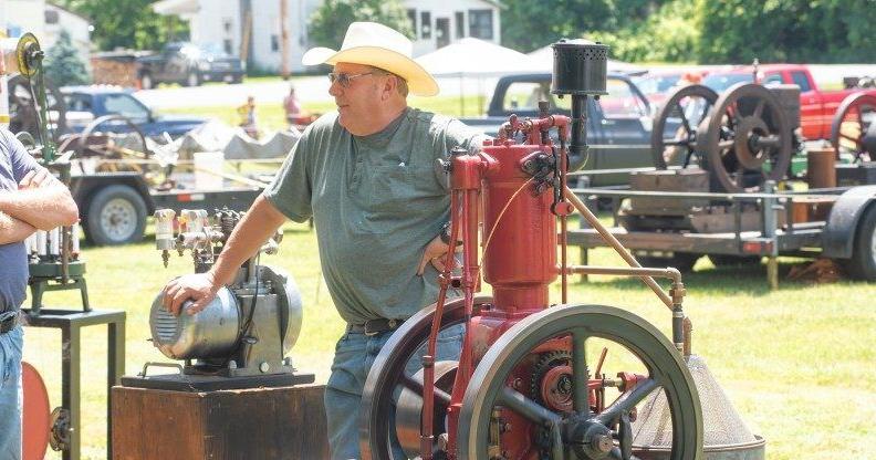 Antique farm engine show draws enthusiasts | News | dailygazette.com