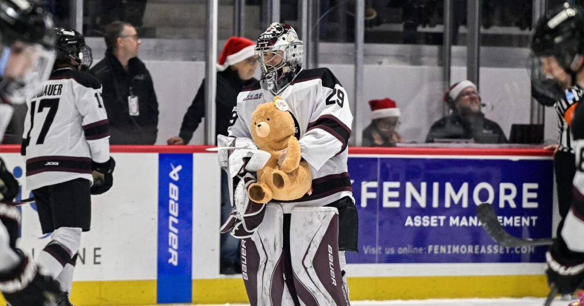 Union men's hockey goalie Gillespie is making case for more starts ...