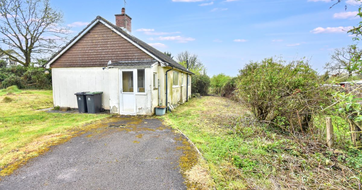 Why this rundown house sold for a quarter of a million dollars ...