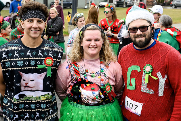 Ugly Christmas Sweater 5K Race Canajoharie (20 photos) | News ...