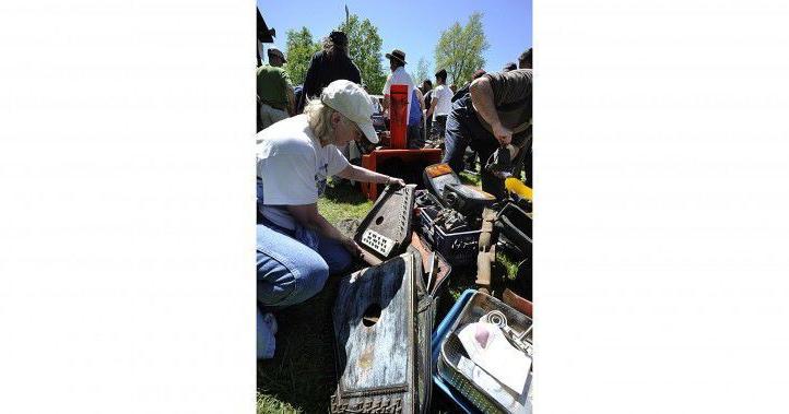 Record crowd at Old Time Power auction | | dailygazette.com