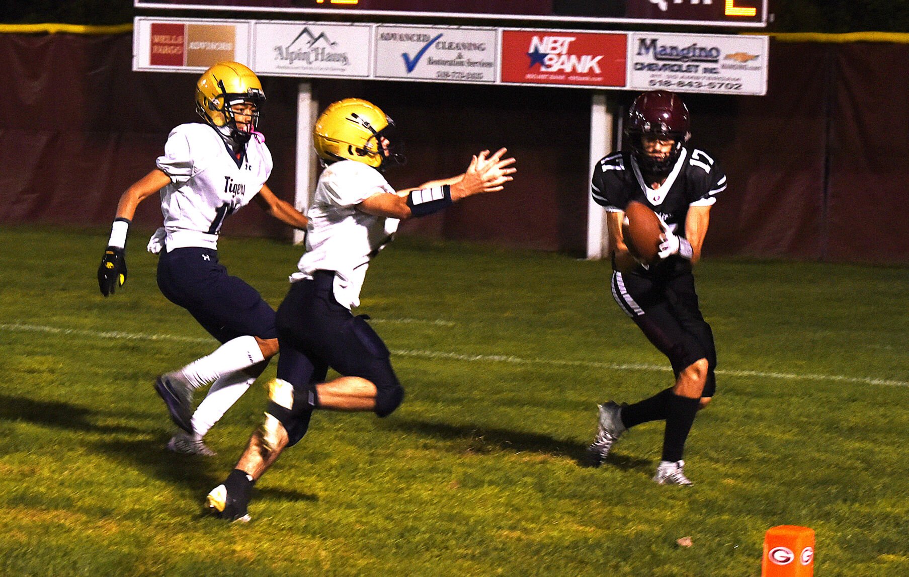 Big second quarter powers Gloversville football past Cohoes | Leader ...