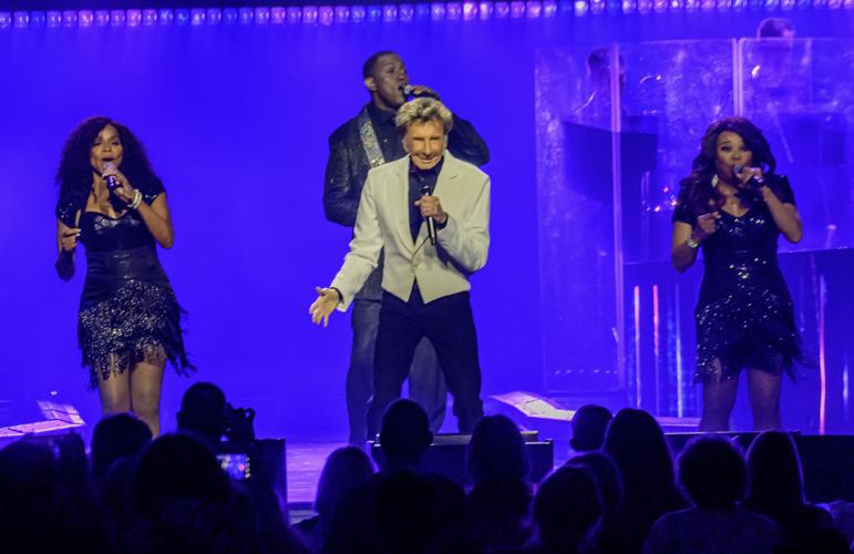Barry Manilow's Last Concert in Albany Highlights | Entertainment ...