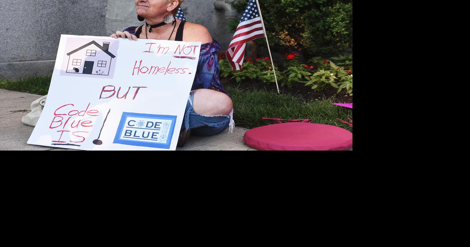 Saratoga protesters stand up for sitting down | News | dailygazette.com