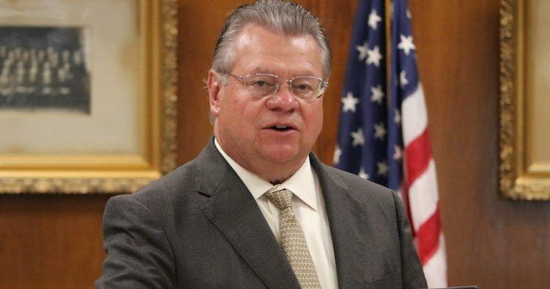 Fulton County allows probation officers to live in border counties ...