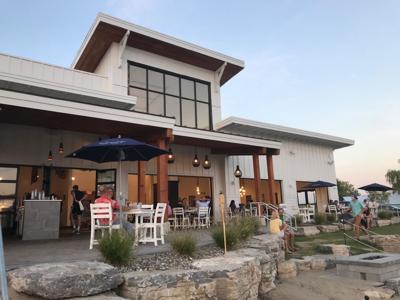 Review: 550 Waterfront puts focus on seafood, shoreline | Archives ...