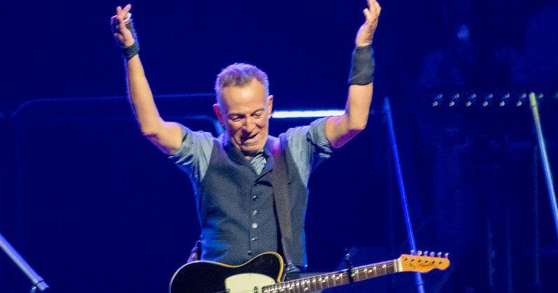 REVIEW: Bruce Springsteen Albany concert cathartic moment after long ...