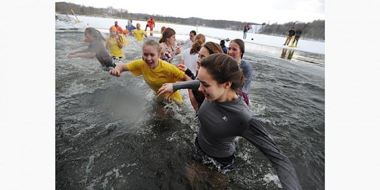 Taking the polar plunge | | dailygazette.com