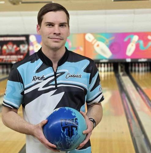 Schenectady's LaRoche a rising scratch bowling standout | Sports ...