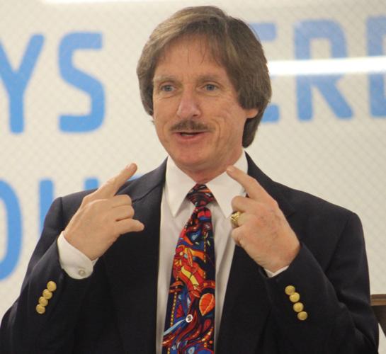 Mentalist preaches values of positive attitude | News ...