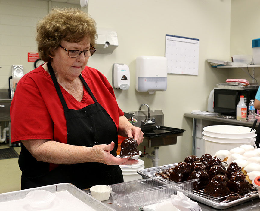 Tipton’s Traditions Bakery opens | News | dailyindependent.com