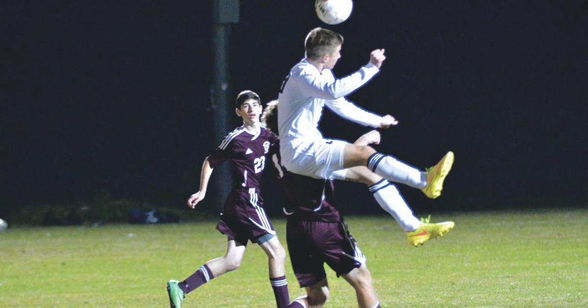 Boys soccer: Rowsey, Boyd rise up vs. Russell, earn 4-0 victory ...