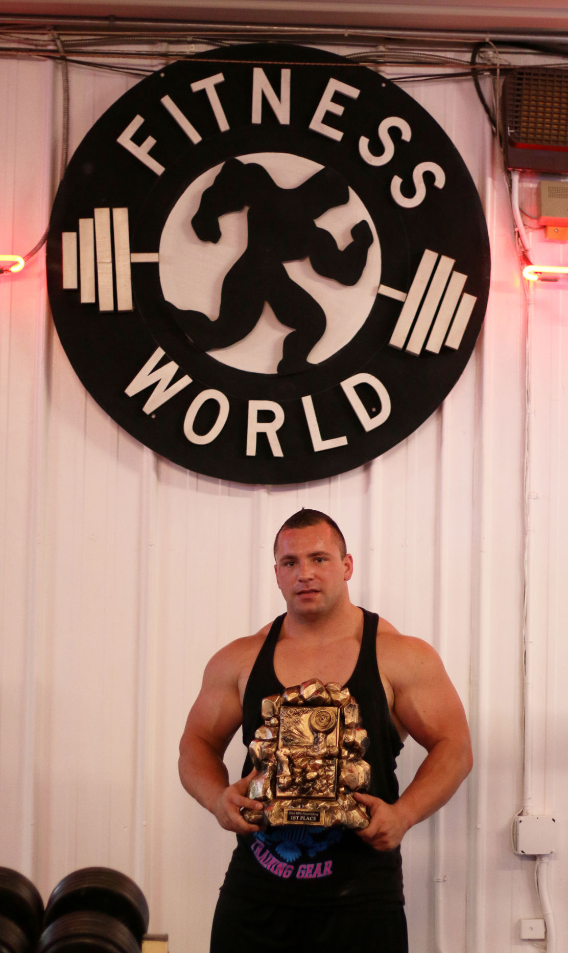 Local powerlifter sets world record | News | dailyindependent.com